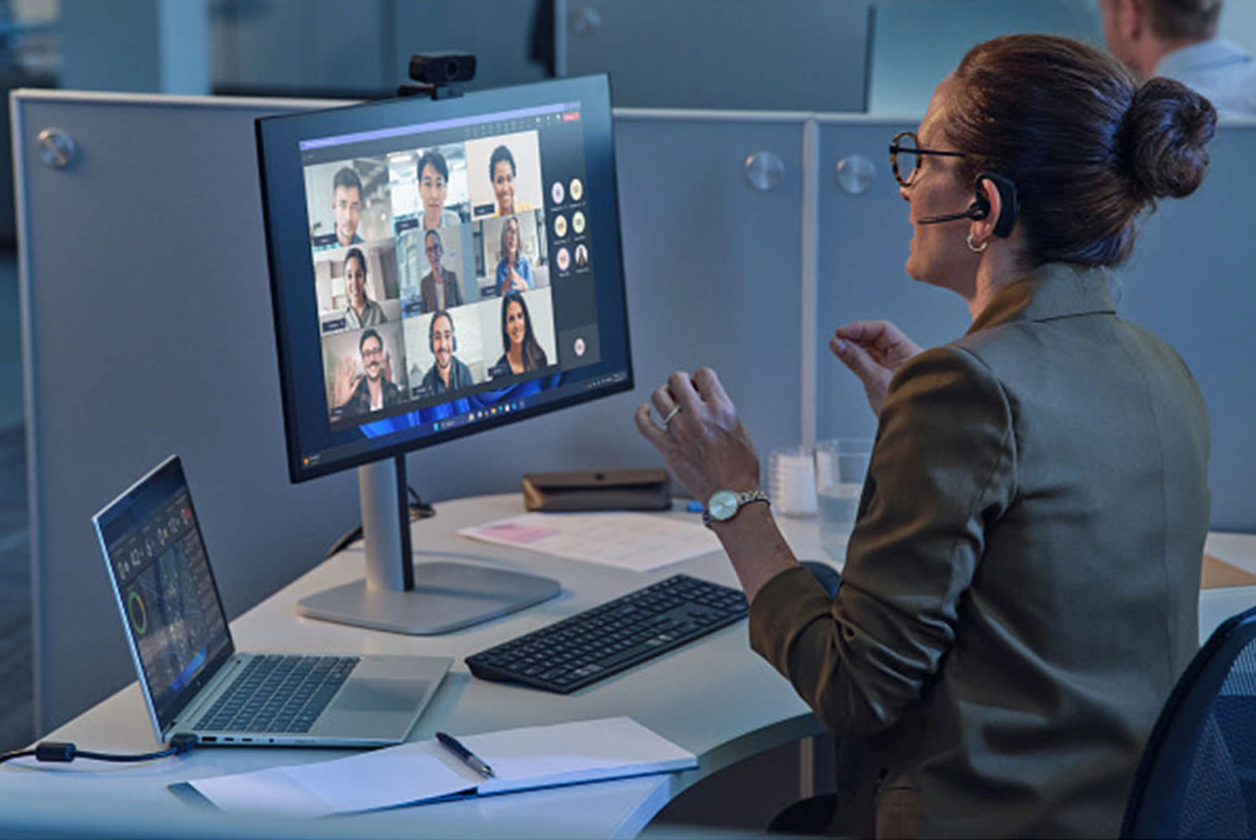 HP EliteBook 6 G1i Laptop 16" IPS (Core Ultra 5 225U/16 GB/512 GB/Intel ...